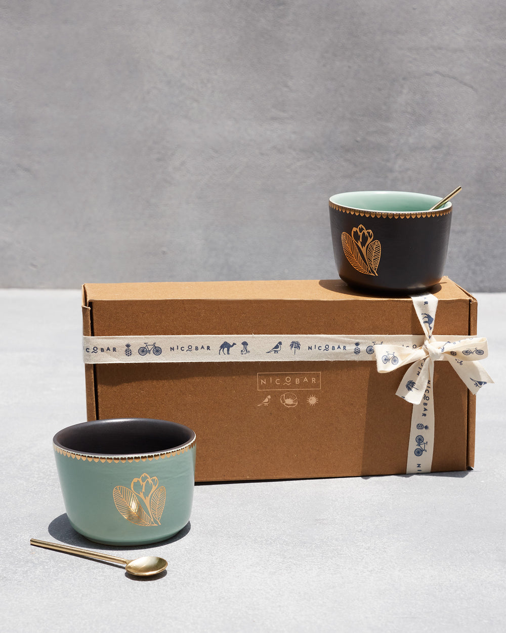 Frangipani Bowls with Spoons (Set of 2) – Nicobar