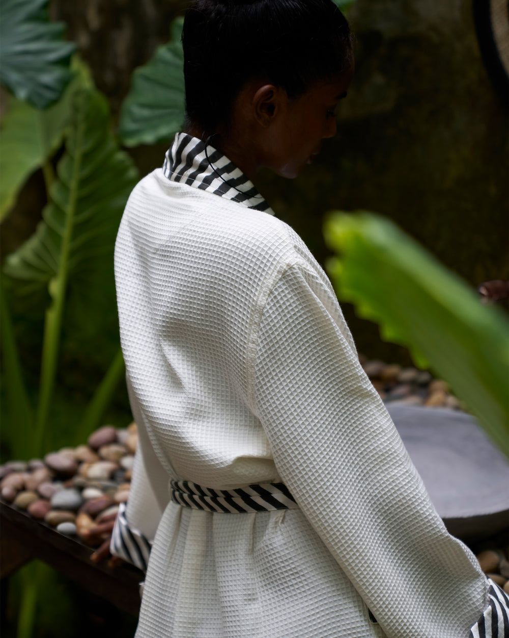 Ele Palm Dressing Robe – Nicobar