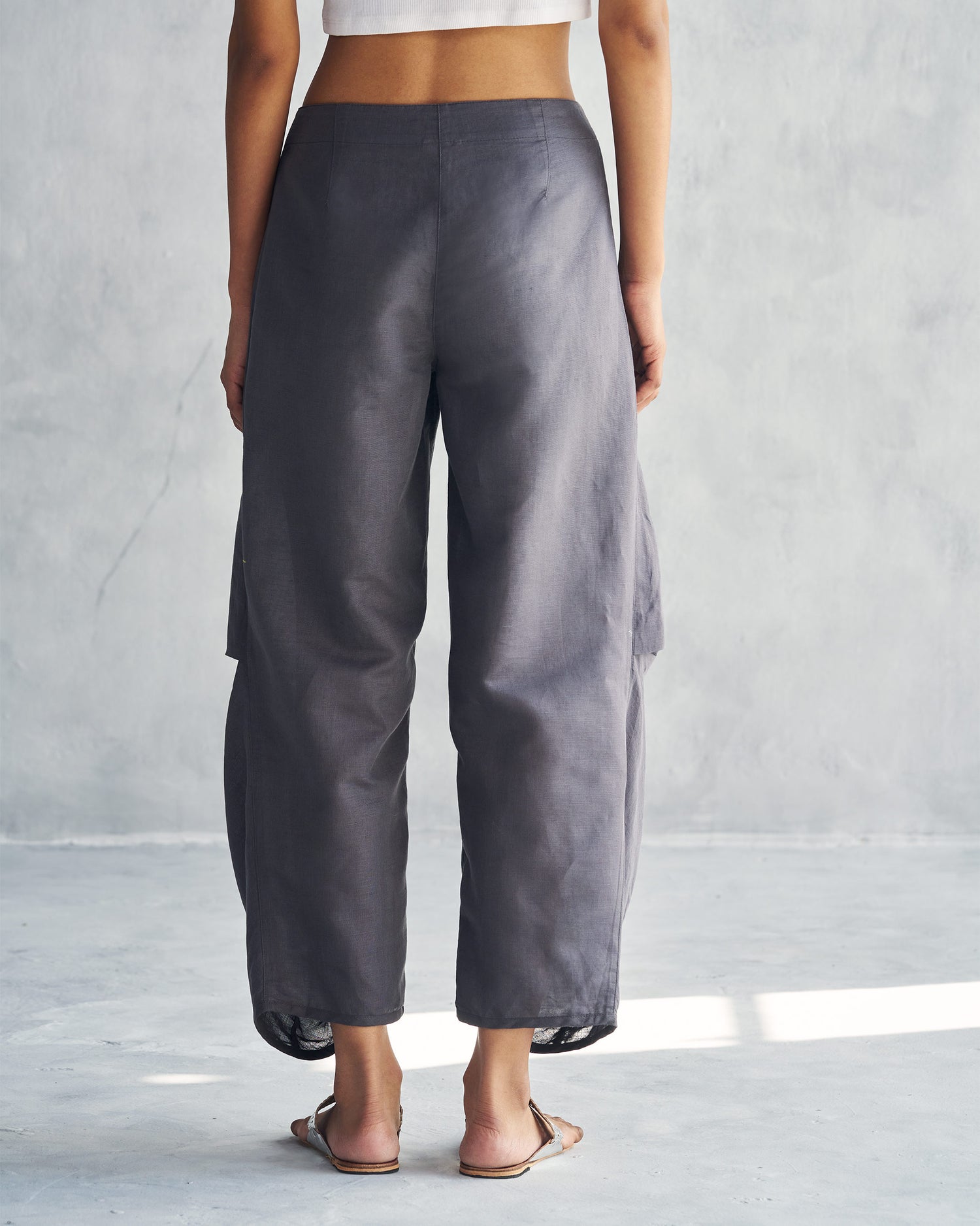 Weekend Trousers - Charcoal – Nicobar