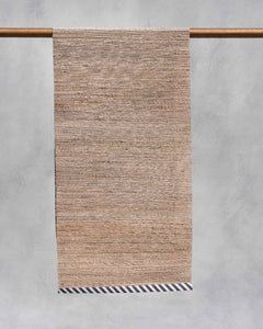 Sahara Madhura Grass Table Runner – Nicobar